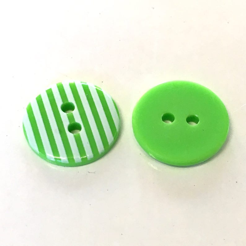 10 green stripe buttons green stripy buttons 15mm green | Etsy