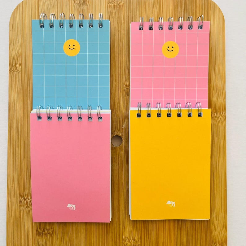 Notebook A6, Smile, Retro, Personalized Interior, School, Notes, Wired ...