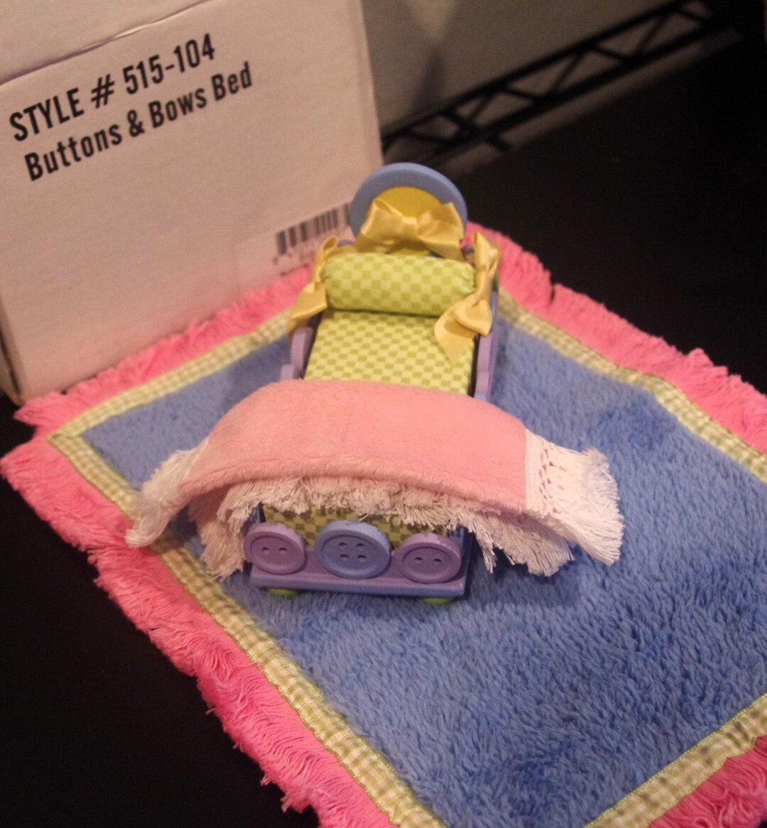 Amelia or Izzy Thimble Wilde Imagination buttons & Bows Bed Set W/ Box ...