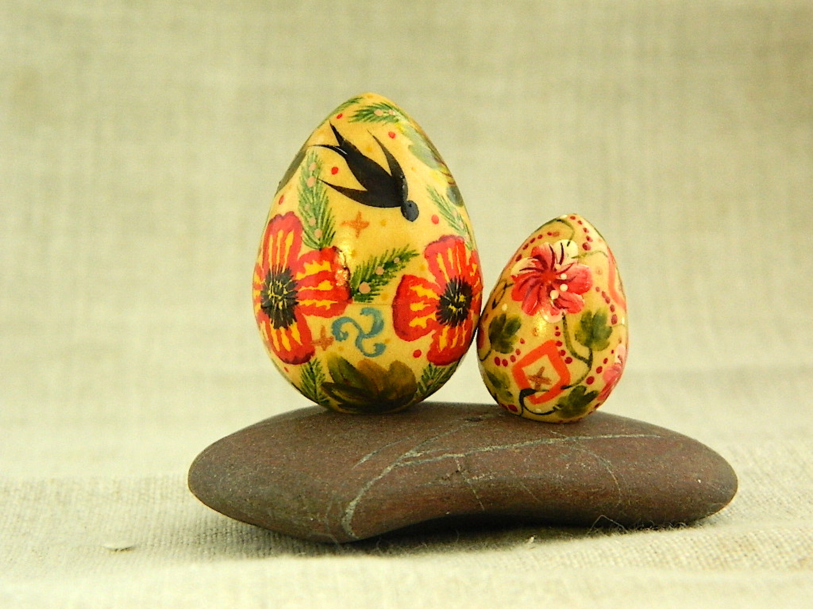 Hand Painted Wood Eggs Set of 2 Keepsake Egg Gift for Mom and Dad ...