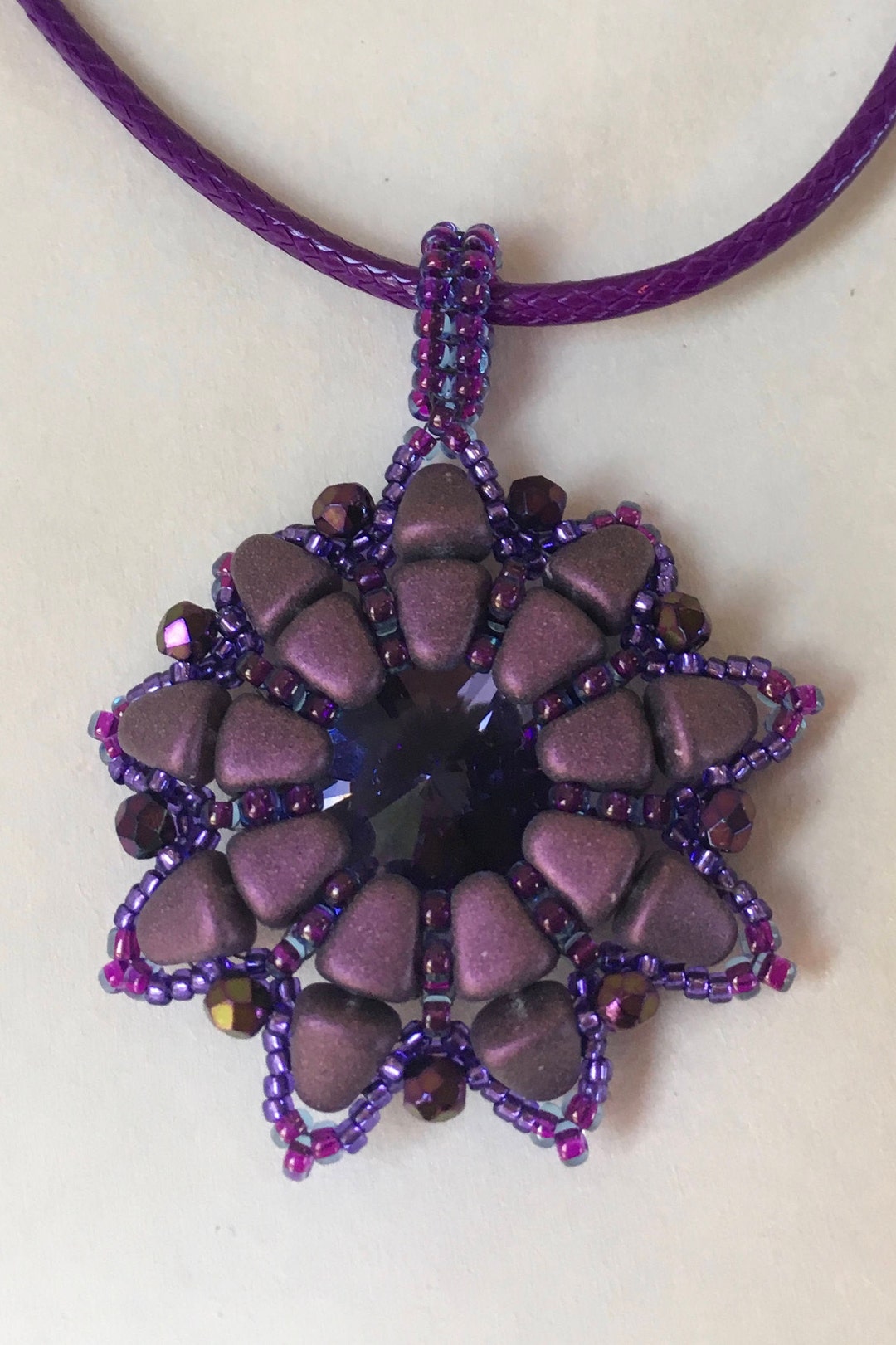 Pendentif perle violet pendentif perle sur collier en cuir - Etsy France