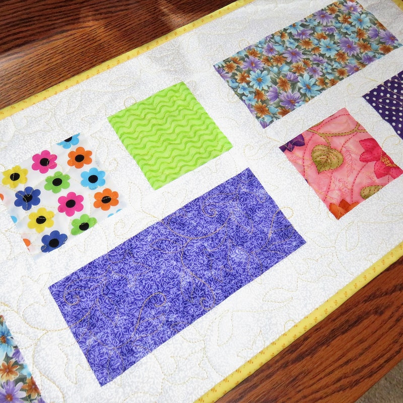 Summer Table Runner - Etsy