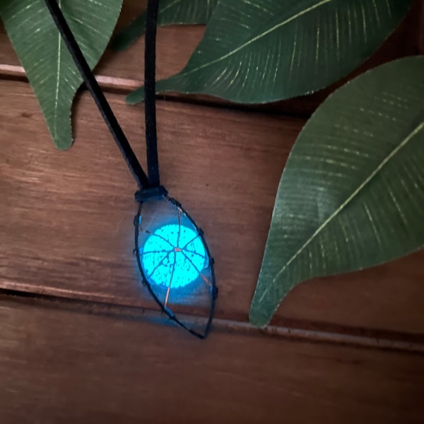 Willa Moonstone Necklace - Etsy