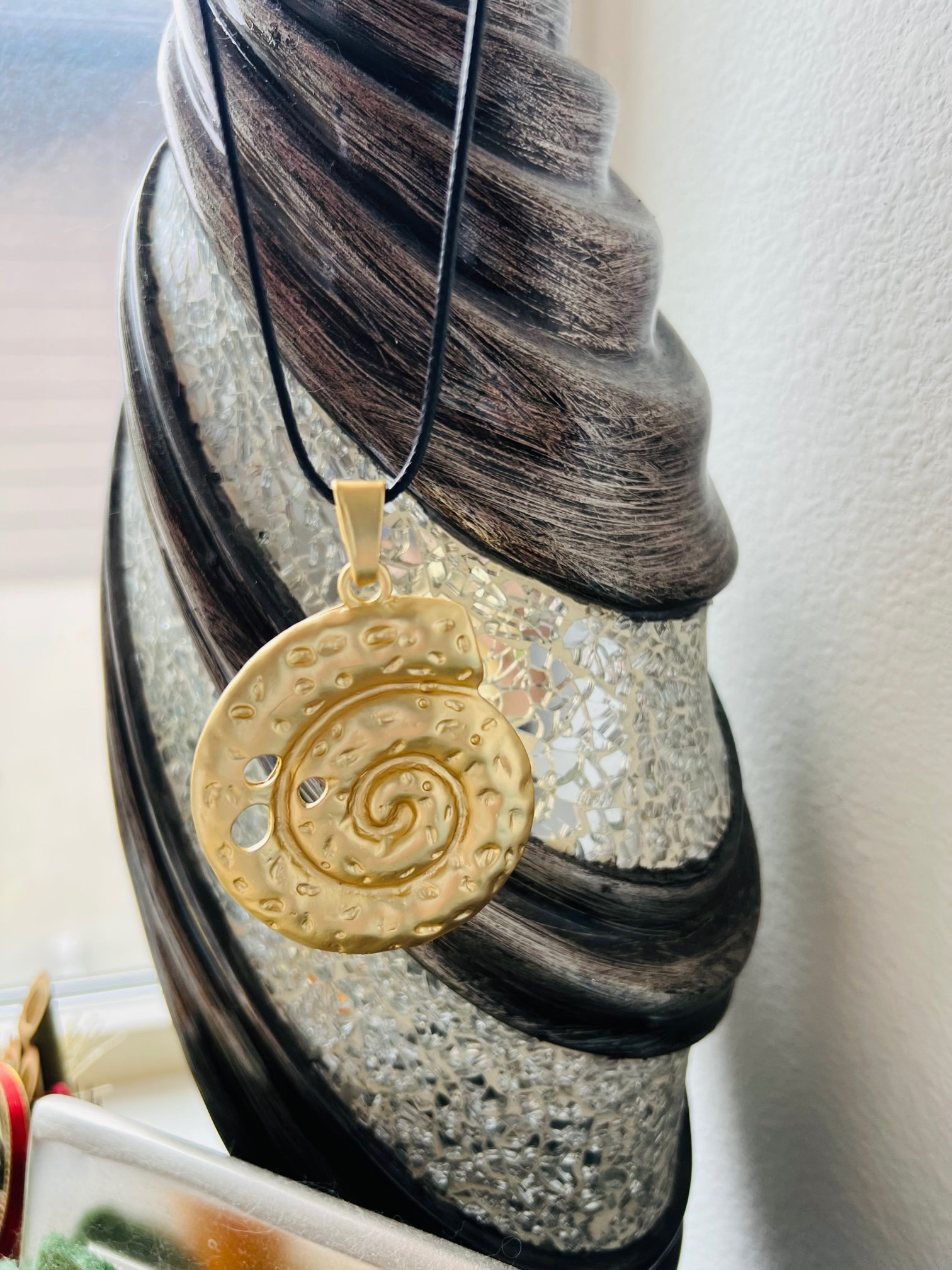 Ursula Shell Necklace Ursula Gold Metal Shell Necklace - Etsy