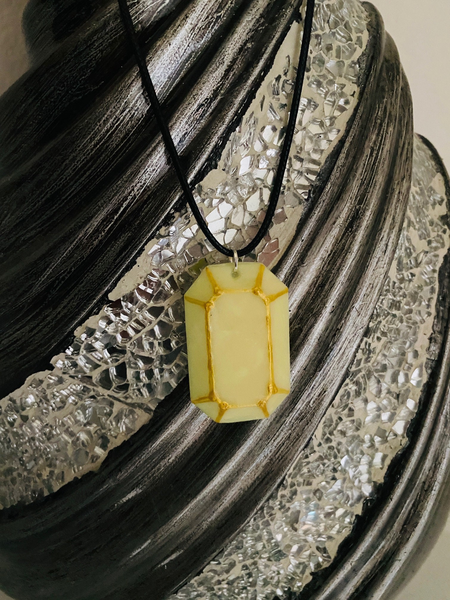 Wynter Zombies 2 Wynter Moonstone Necklace Wynter Werewolf - Etsy Sweden