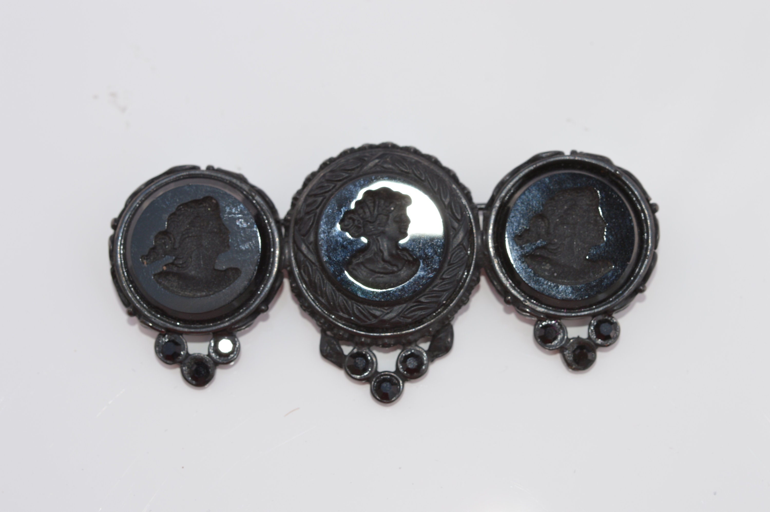 Victorian Black Intaglio 3 Face Pin, Ornate Black Pin, Onyx Pin, Carved ...