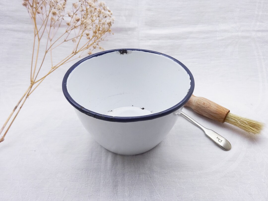 Vintage Enamel Basin White With Dark Blue Rim, 5" Diameter. Pudding ...