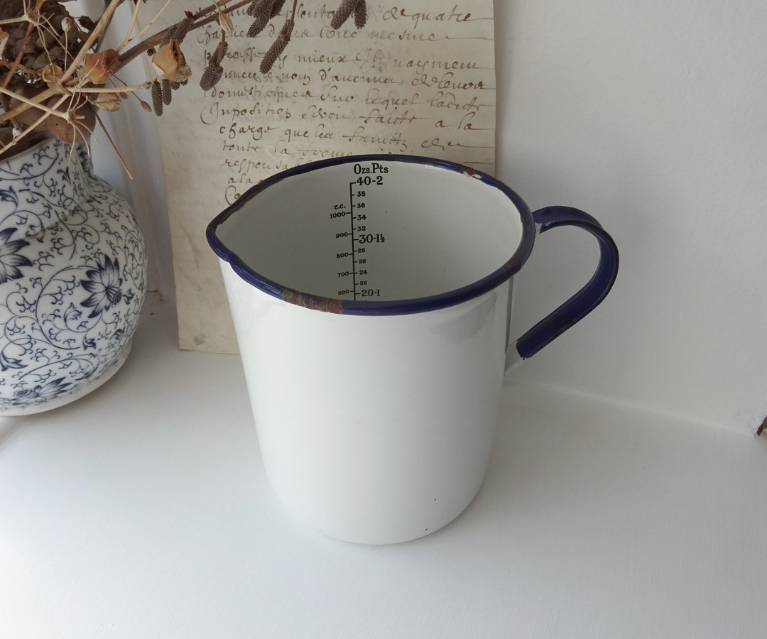 Vintage Enamelware Measuring Jug 2 Pint Jug White Enamel Jug - Etsy