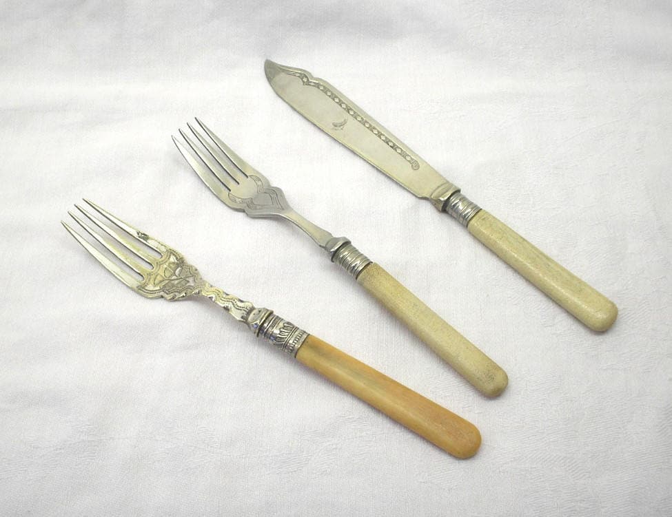 Flatware & Silverware Kitchen & Dining A lovely pair of antique silver ...