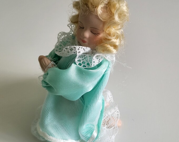 Vintage Porcelain Praying Doll, Miniature 4.5 Kneeling Height - Etsy
