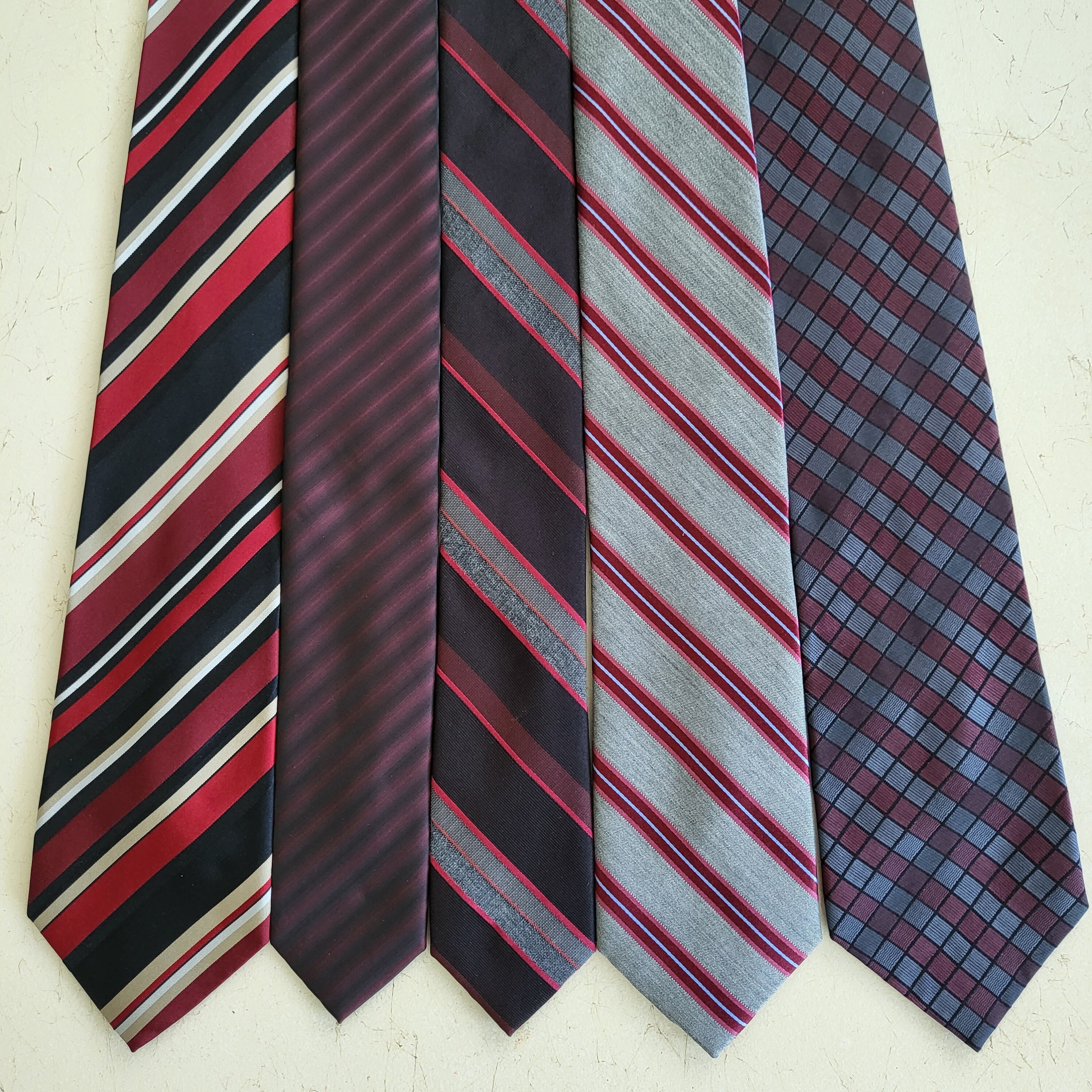 B2G1 Vintage Men’s Neckties Retro Men’s Accessories, Red Gray Black Tie ...