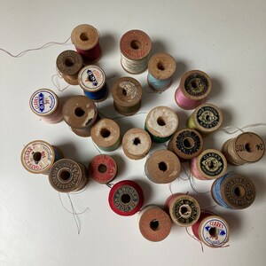 Vintage Lot of 100 Wooden Spools of Thread, Brainerd Armstrong & Co ...
