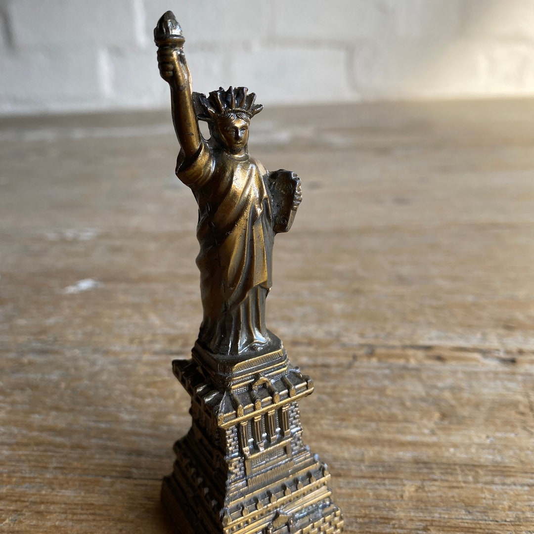 Souvenir Statue of Liberty - Etsy