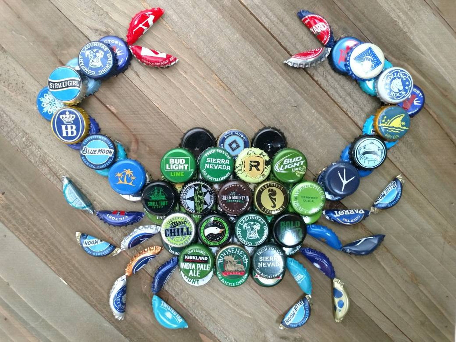 Craft Beer Bottle Cap Blue Crab Wall Art - Etsy