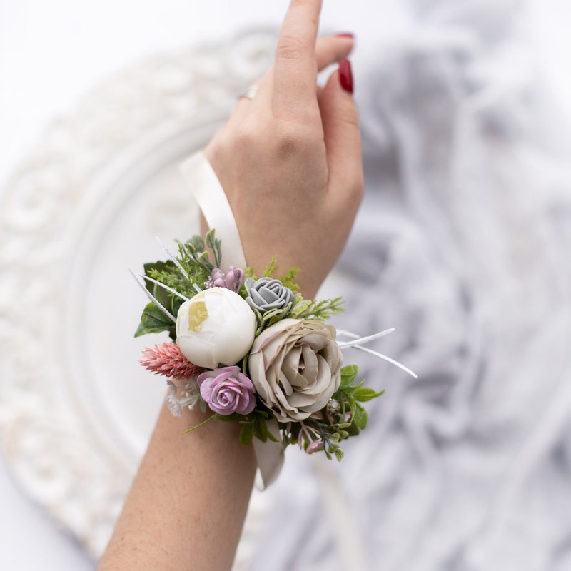 Fresh Flower Wrist Corsage - Etsy