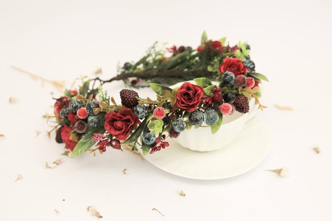 Christmas Flower Crown, Holly Crown, Winter Hair Accessories, Evergreen ...