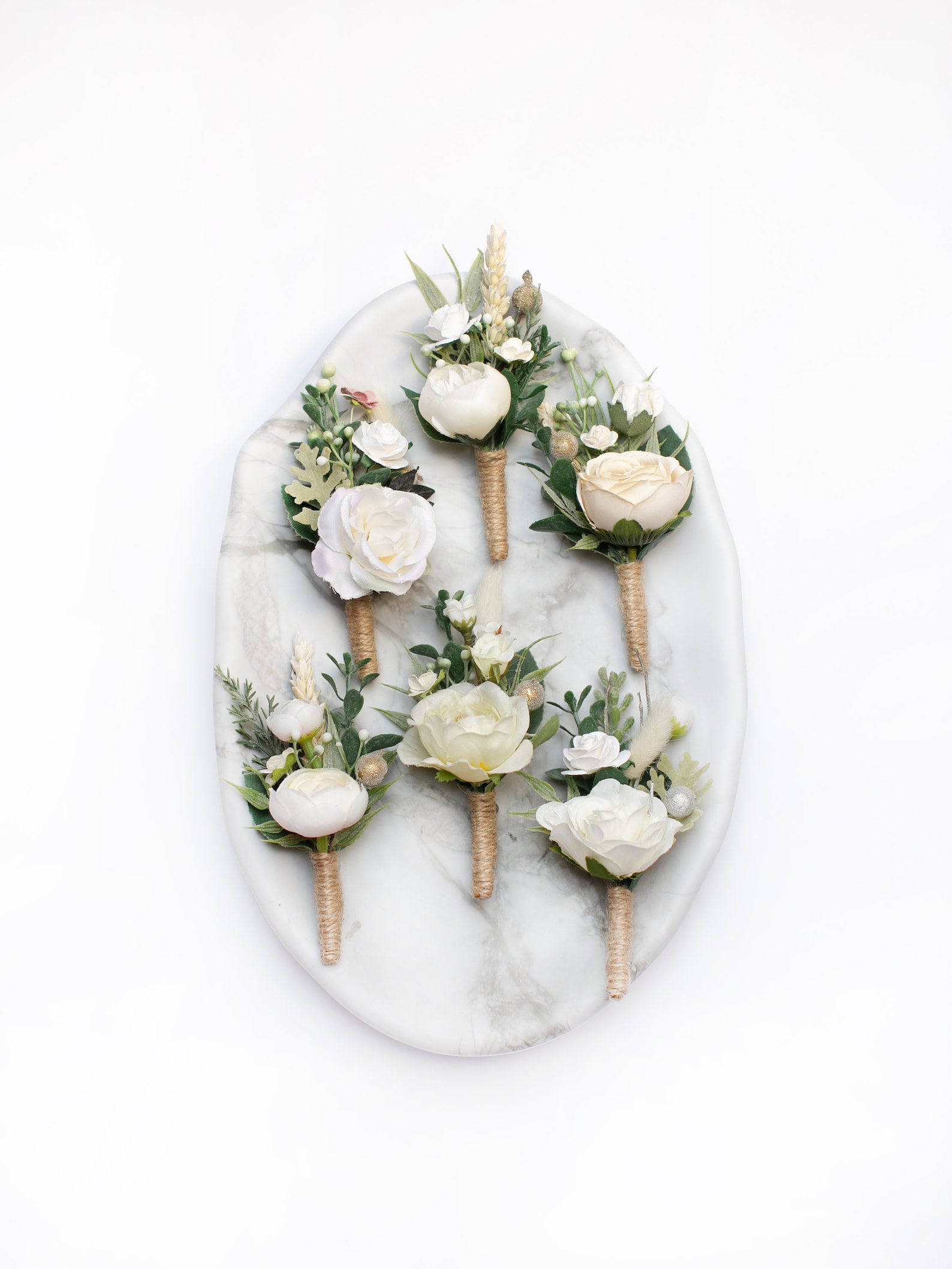White Flower Buttonhole, Men's Floral Boutonniere, Ivory Buttonhole Set ...