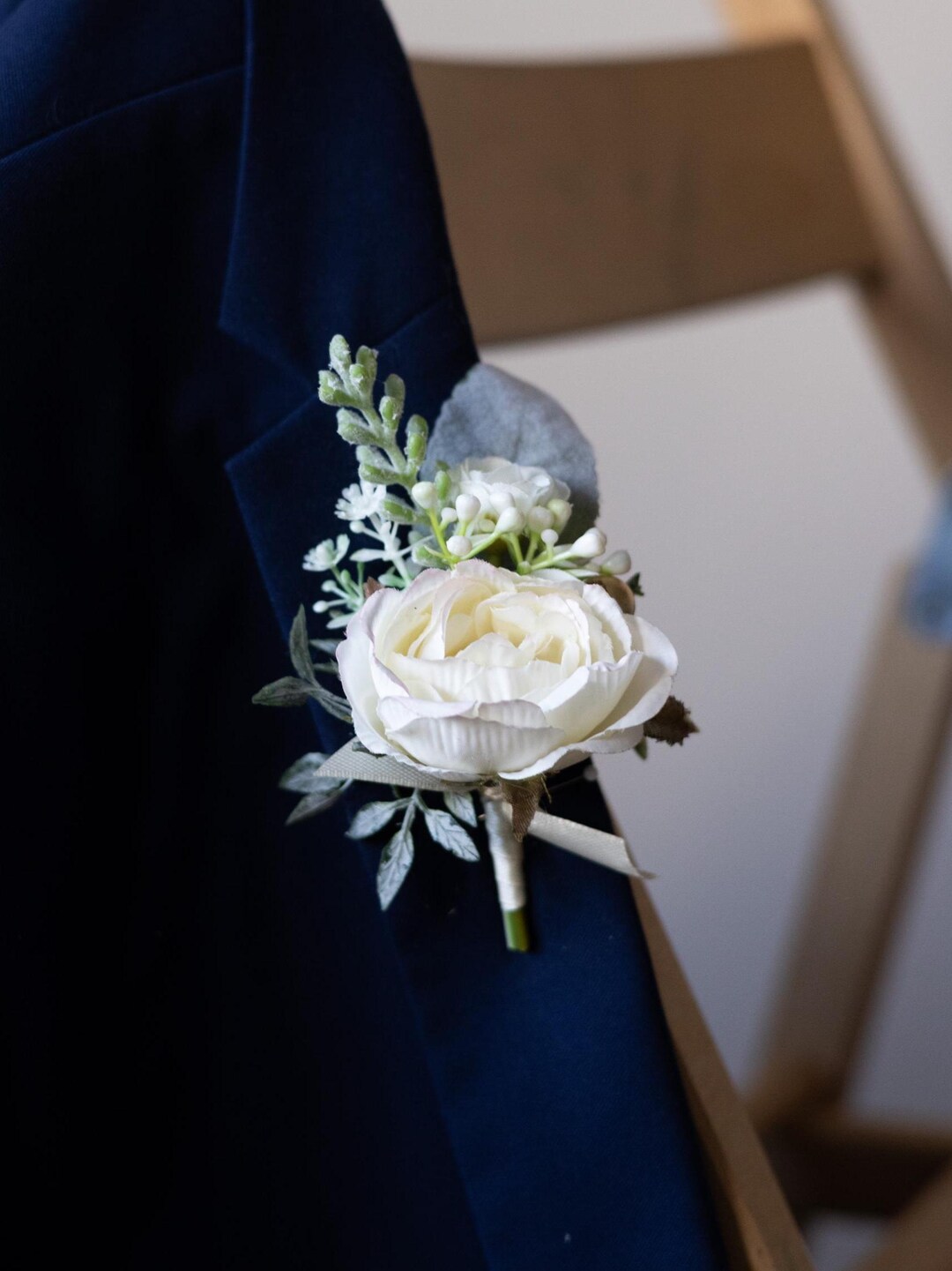 Boutonniere Homecoming White Flower Boutonniere Dried Flower Corsage ...