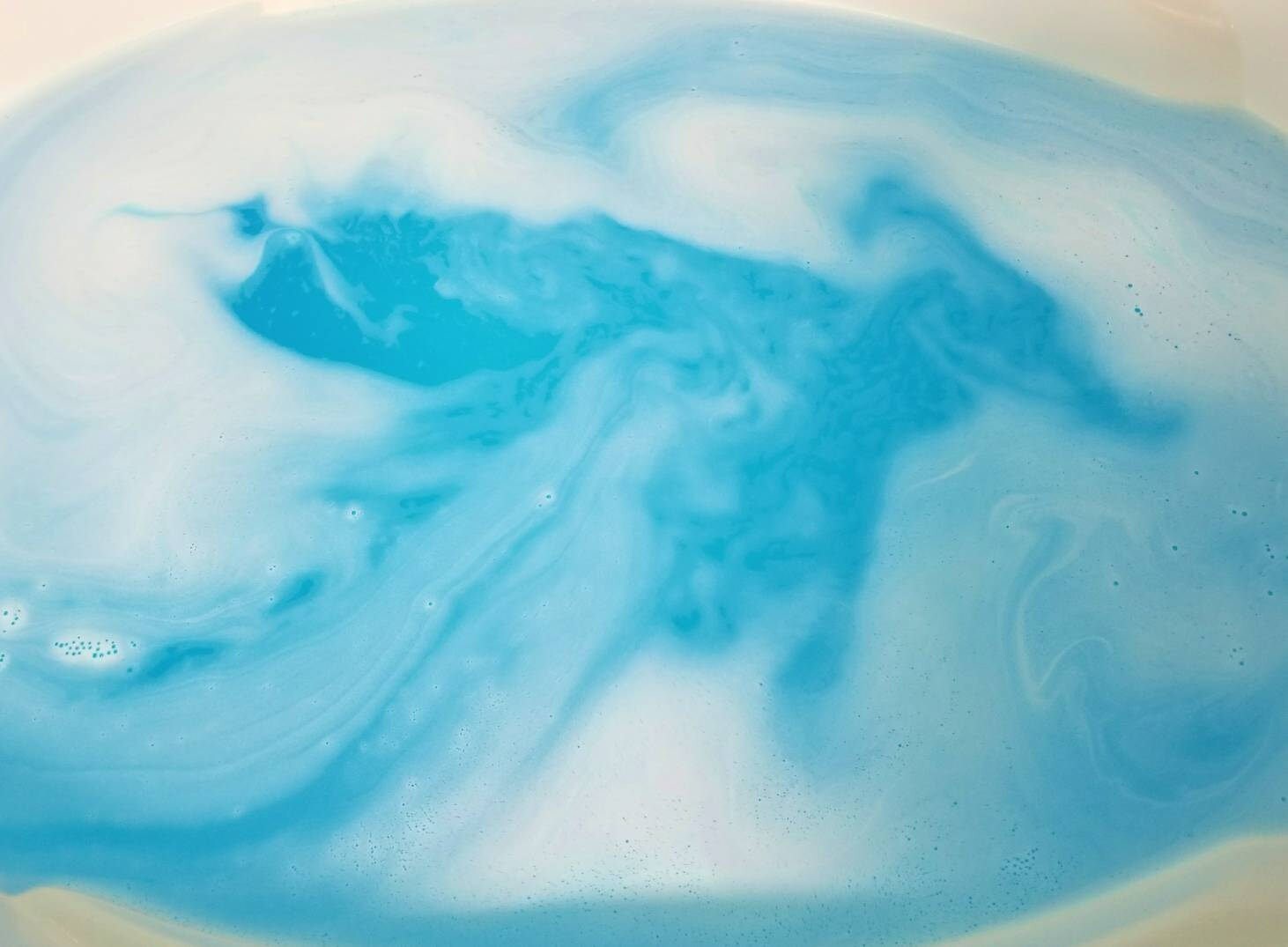 Snowflake Bath Bomb | Christmas Bath Bombs | Vegan | Handmade - Etsy