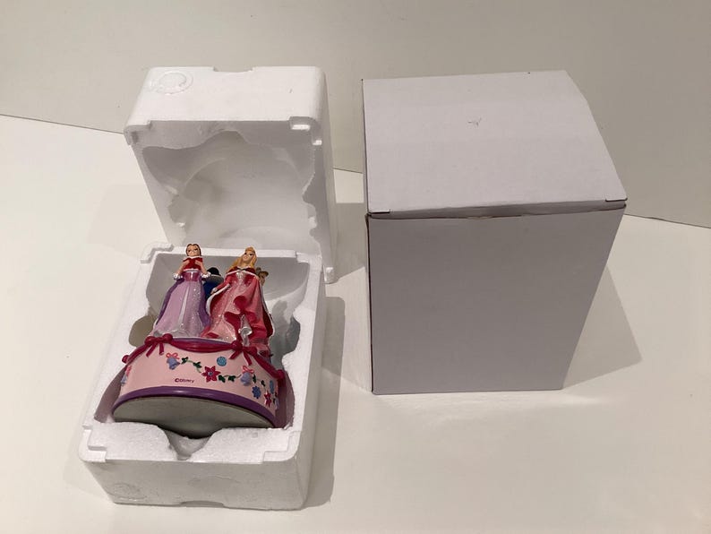 Vintage Disney Carousel | Walt Disney Princesses Musical, Original Box ...
