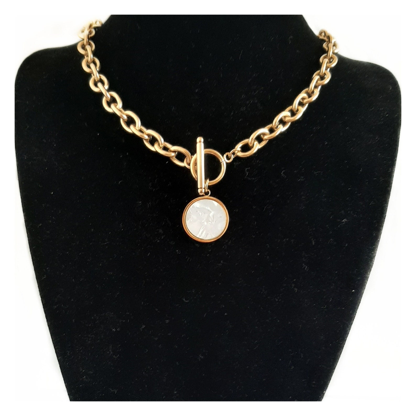OT T-bar Toggle White Mother of Pearl Necklace - Made to Measure - Gold ...