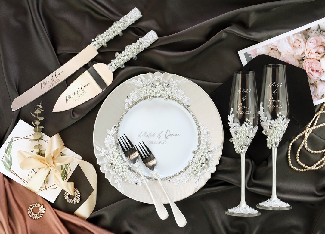 White Wedding Champagne Flutes and Cake Knife Set White Pearl Wedding ...
