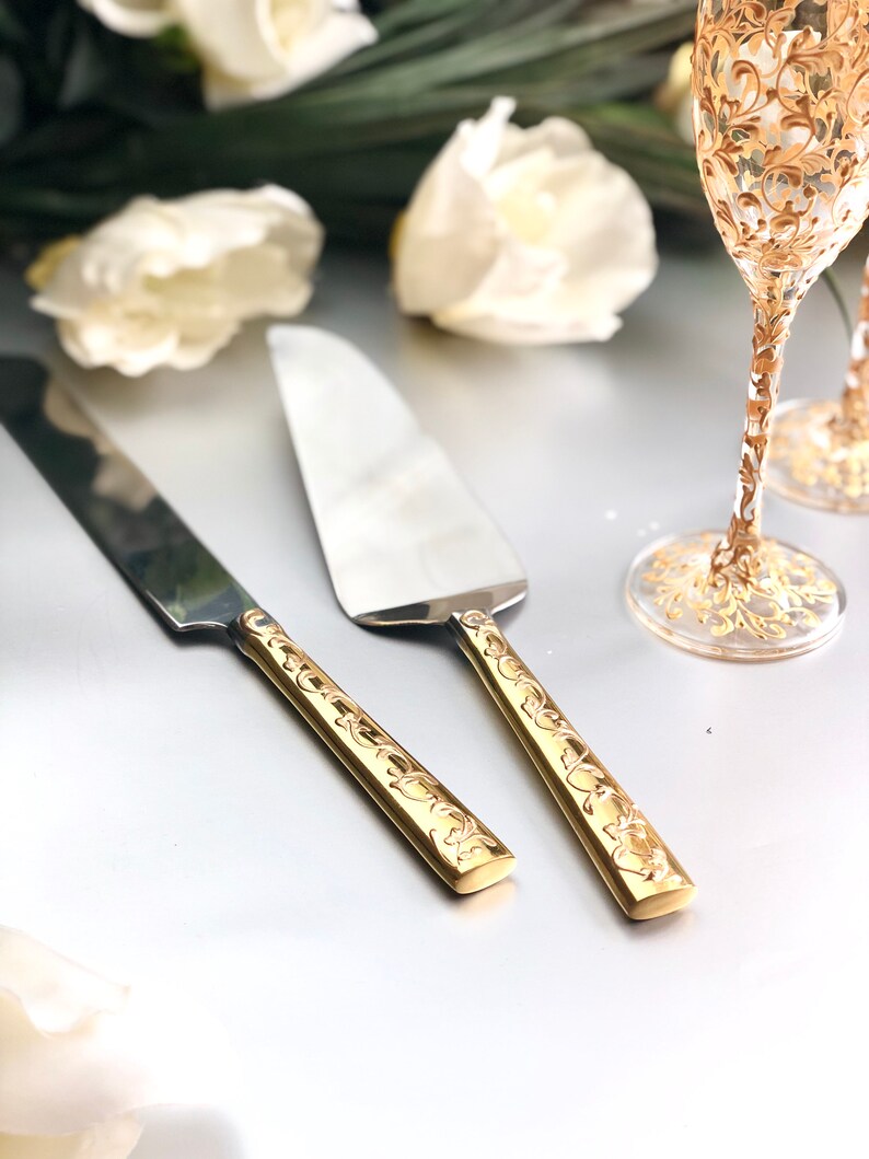 Wedding glasses cake server set in gold engraved glasses cake | Etsy