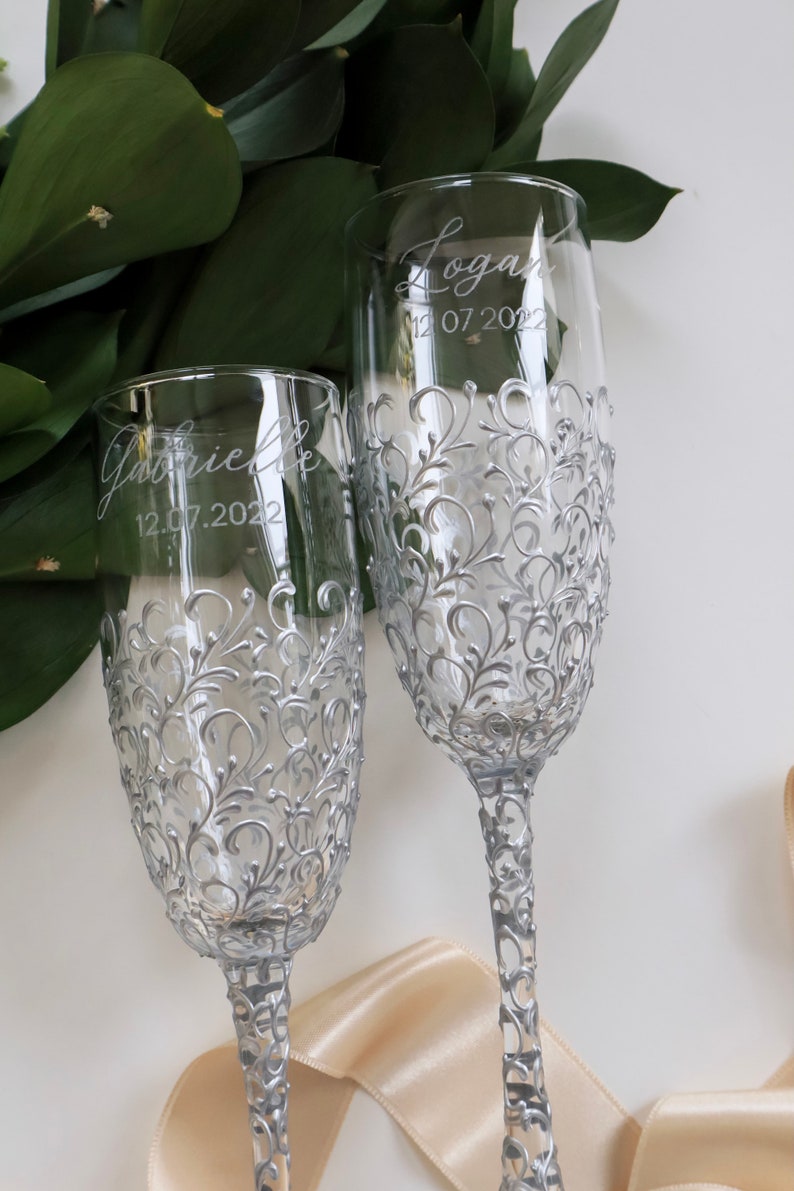 Wedding Champagne Glasses for Bride and Groom, Champagne Flutes and ...