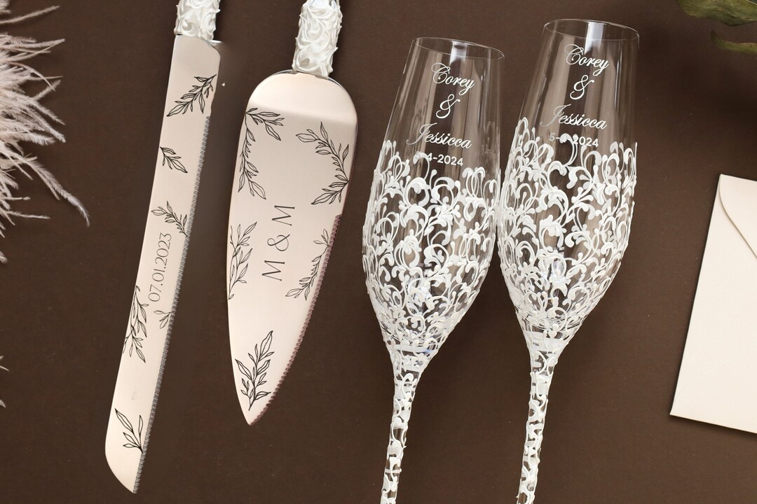 Wedding Toasting Glasses for Bride and Groom Cake Cutting Server Set ...