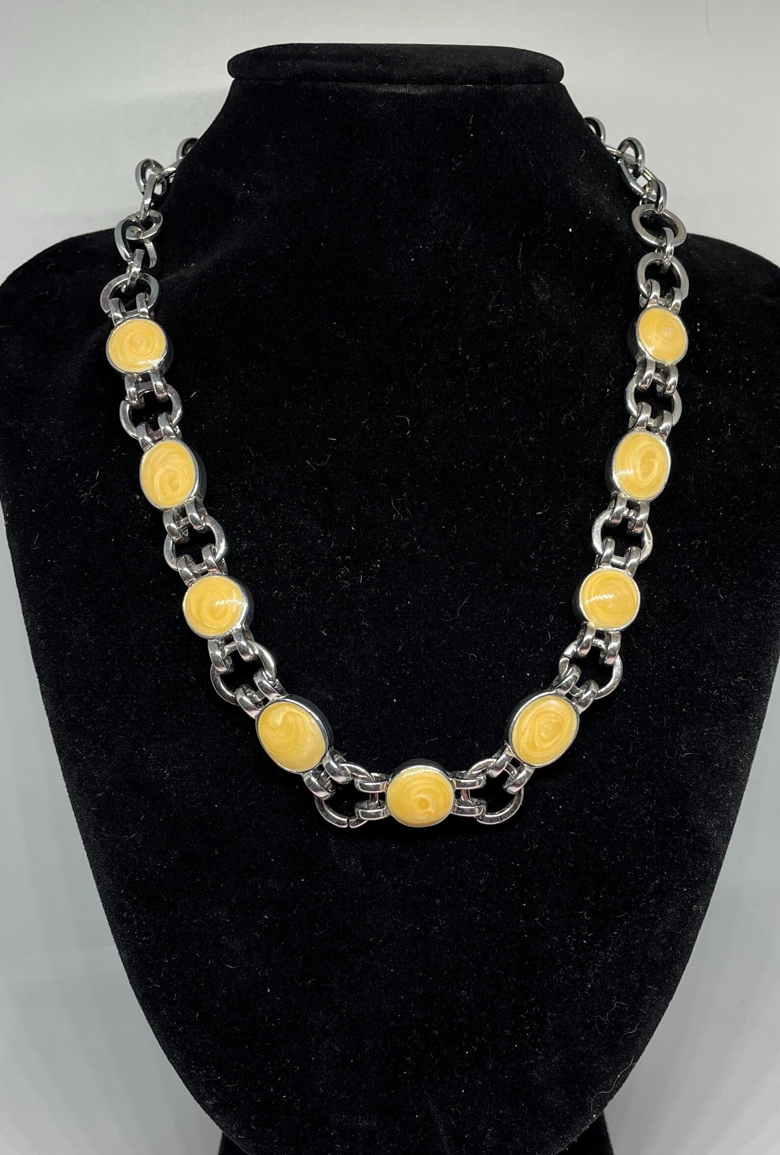 Liz Claiborne Vintage SIGNED Yellow Swirl Link Bead Chain Necklace Faux ...