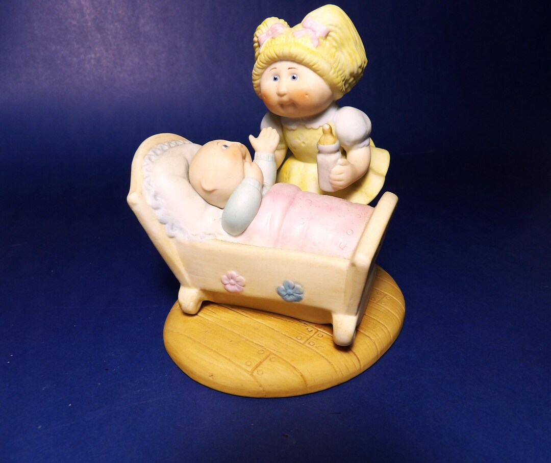 Cabbage Patch Kids Porcelain Figurine GETTING ACQUIANTED - Etsy