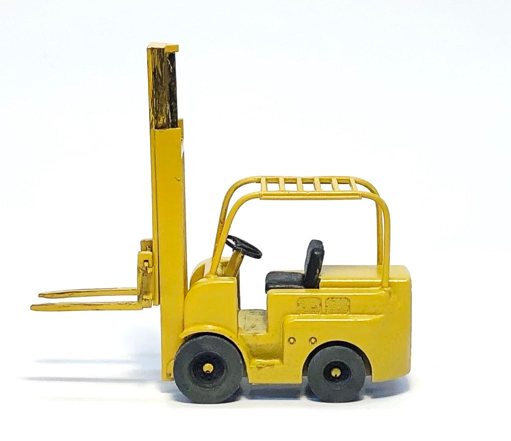 O/on30 1:48 Scale Industrial Forklift Kit for Diorama Model - Etsy