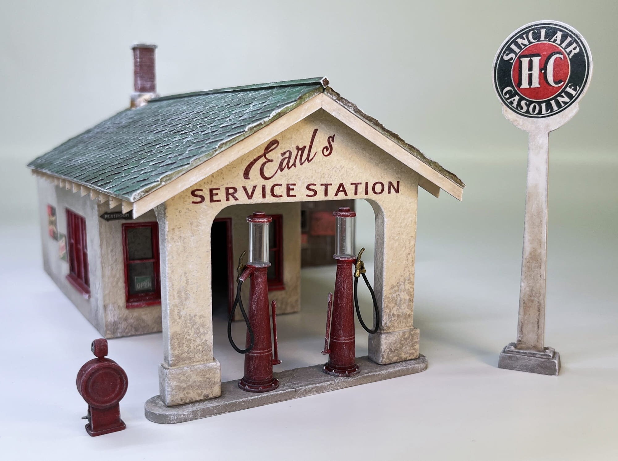 O/on30 1:48 Earl’s Service Station Model Kit for Diorama, Model ...