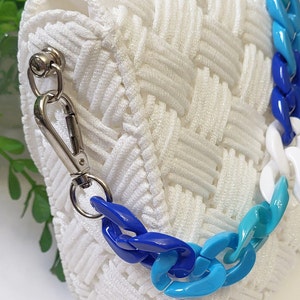 White Handmade Bag With Acrylic Chain, Big Plastic Canvas Bag, Hand ...