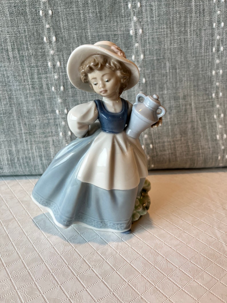 Vintage 80s Nao by Lladro "country Maiden" #493 Young Girl With Water ...