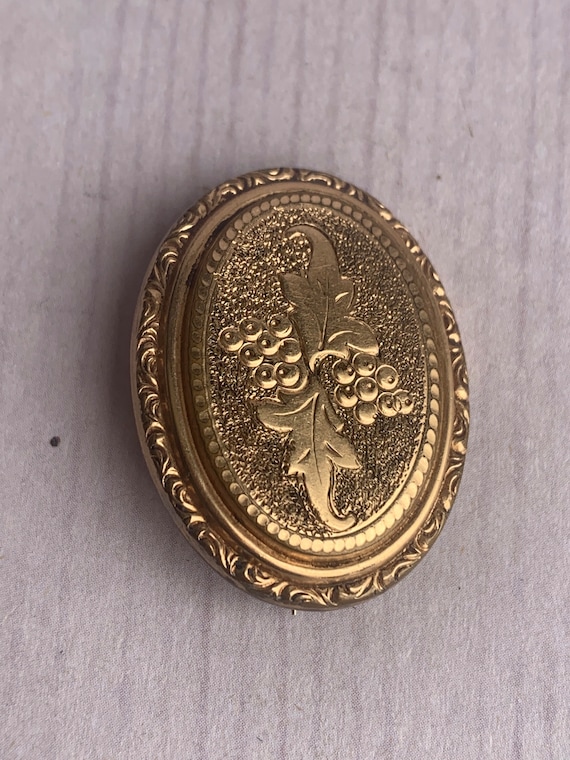 Antique Victorian gold plated oval floral pin or pen… - Gem