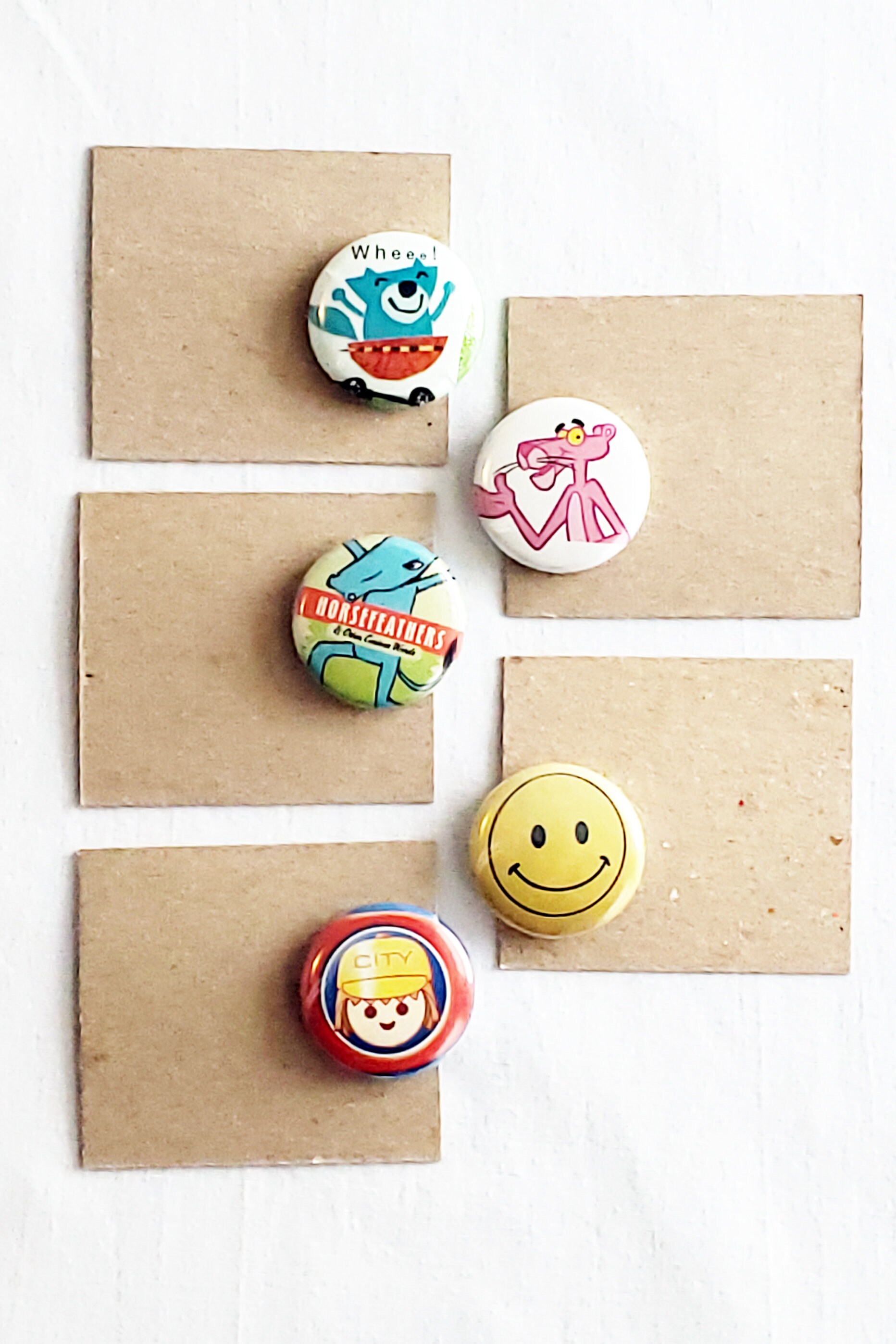 One Inch Pins / Buttons / 5 Pack / Party Favors - Smiley Face, Pink ...
