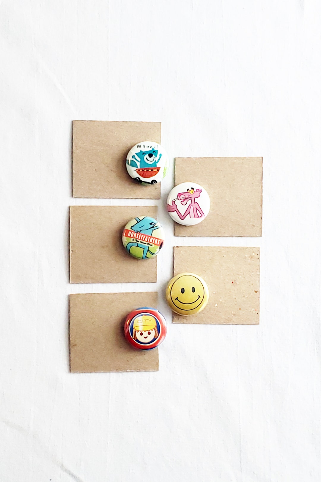 One Inch Pins / Buttons / 5 Pack / Party Favors - Smiley Face, Pink ...