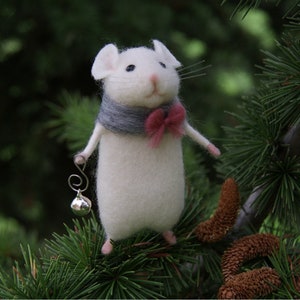 Needle Felted Christmas Mouse With a Bell - Etsy