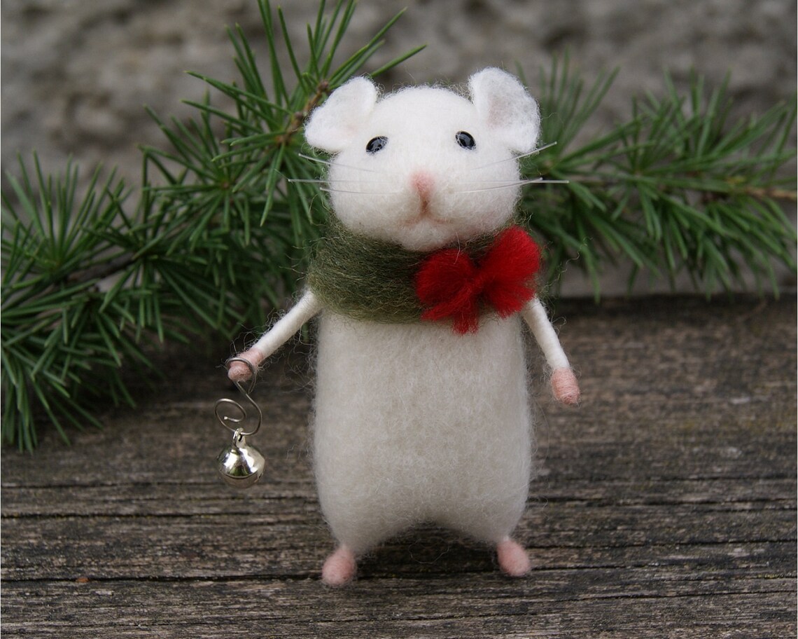 Needle Felted Christmas Mouse With a Bell - Etsy