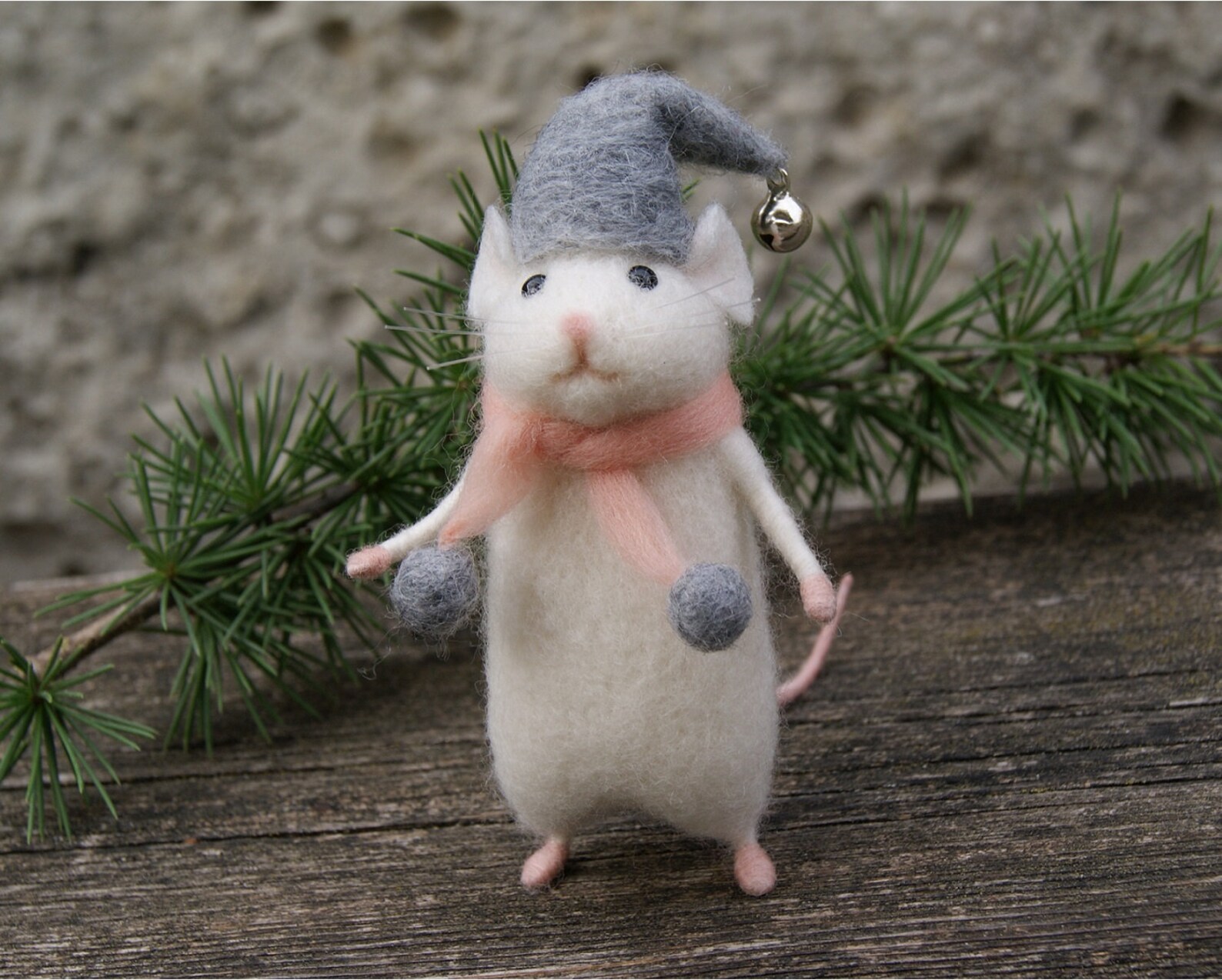 Needle Felted Christmas Mouse With a Hat - Etsy