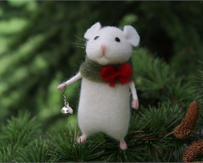 Needle Felted Christmas Mouse With a Bell - Etsy