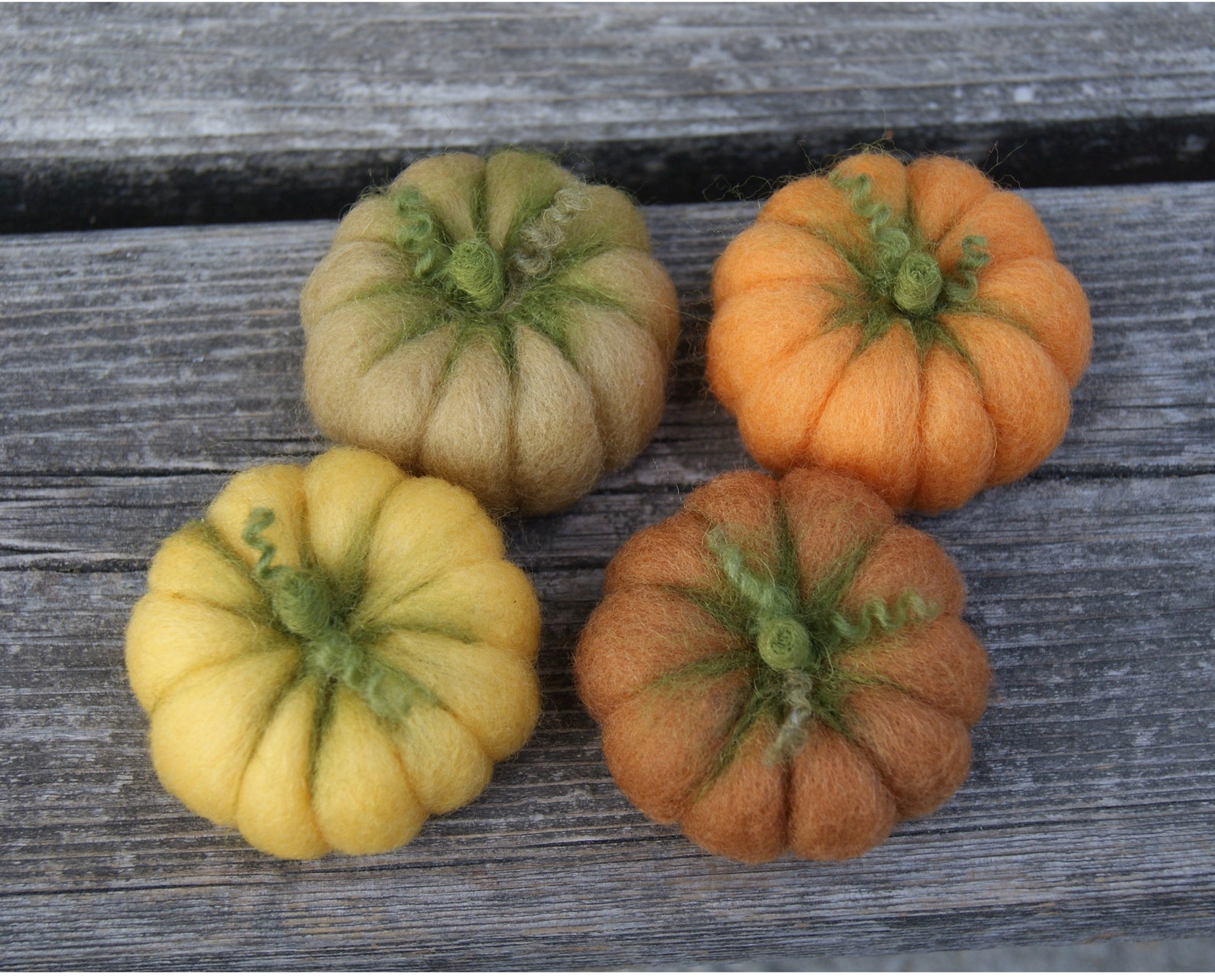 Needle Felted Wool Pumpkins Set of 4 Waldorf Inspired - Etsy