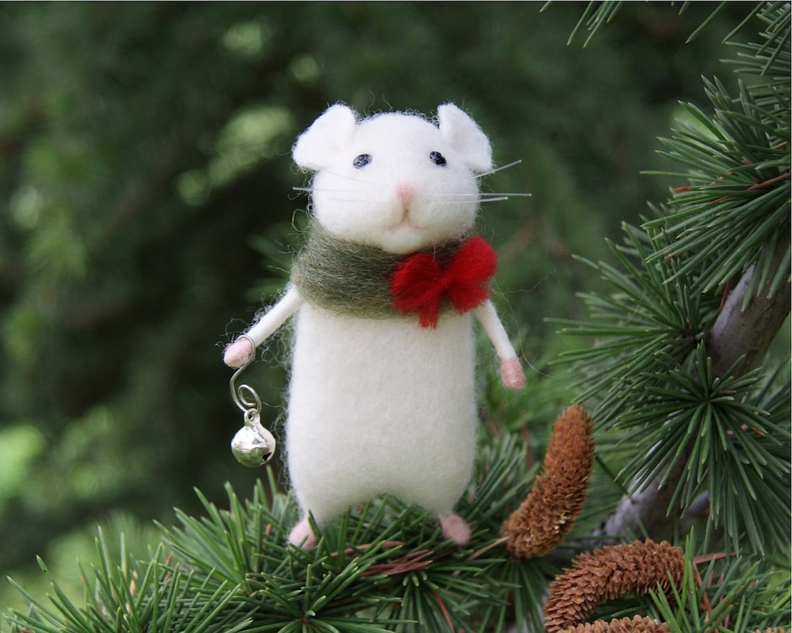 Needle Felted Christmas Mouse With a Bell - Etsy