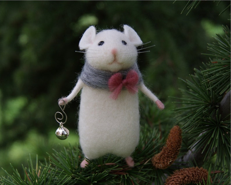 Needle Felted Christmas Mouse With a Bell - Etsy