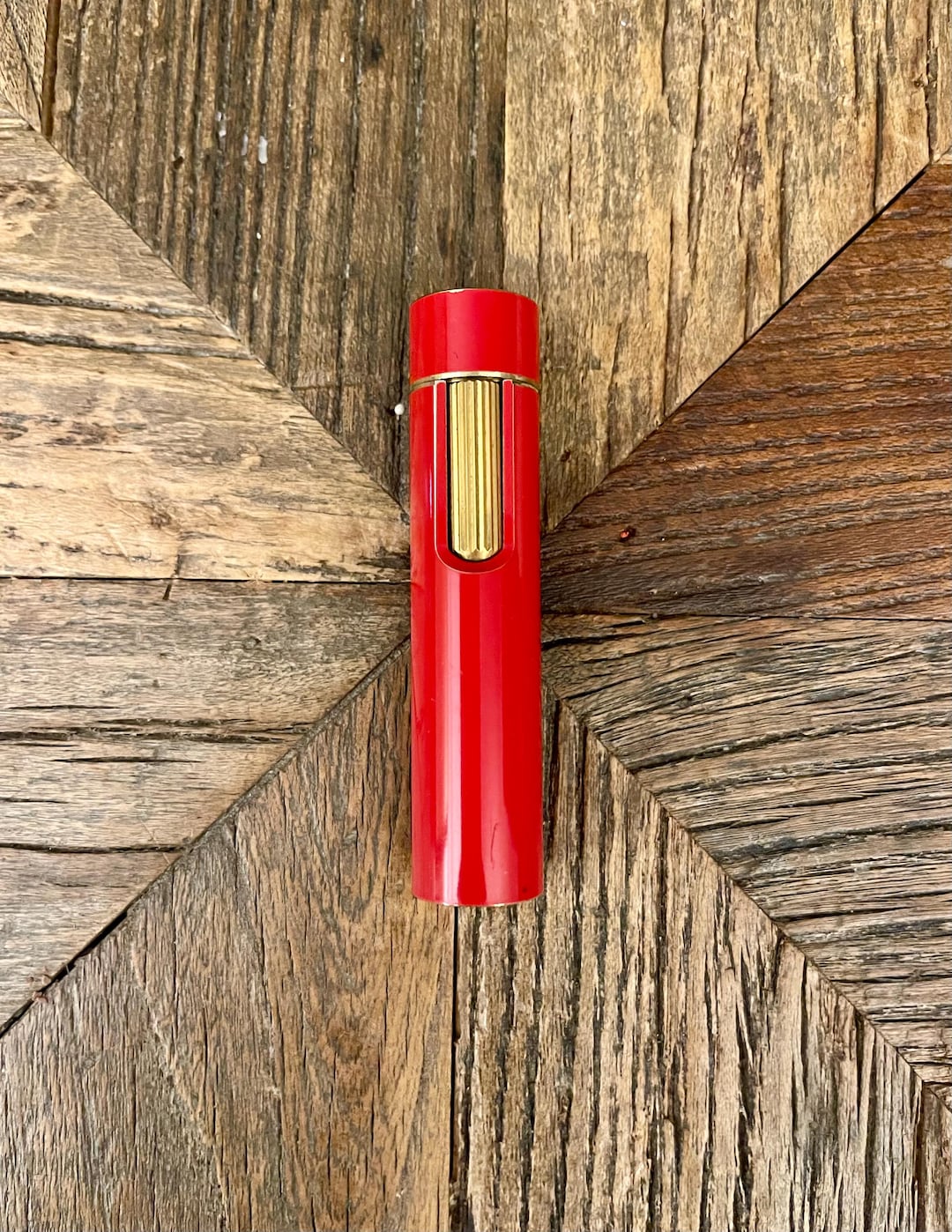Maruman Cylinder Lighter in Red Lacquer - Vintage - Etsy