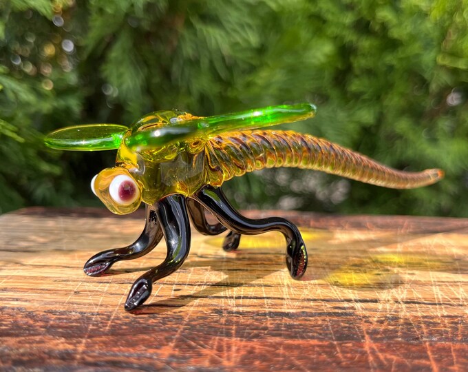 Realistic Dragonfly Sculpture, Iridescent Colour-changing Dragonfly ...