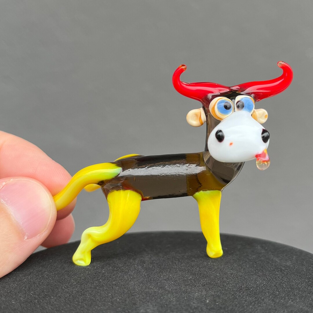Glass Cow Figurines Small Collectible Animals Paperweight Cow Sculpture ...