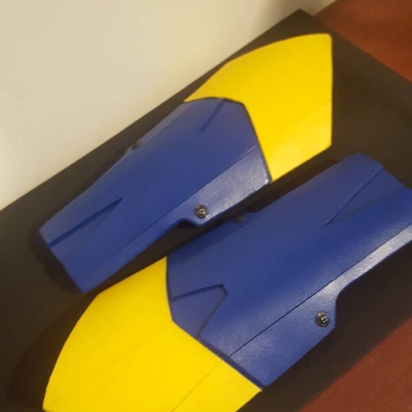 Nightwing Gauntlet - Etsy