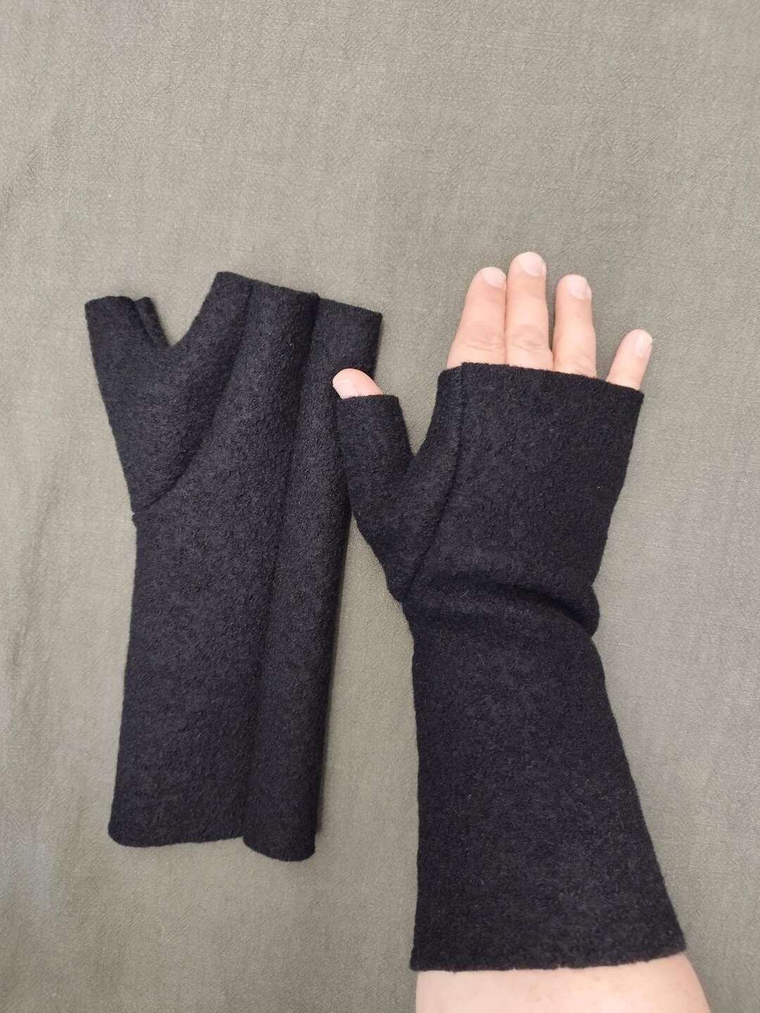 Handwarmer, Medieval Cuffs, Cuffs Black - Etsy